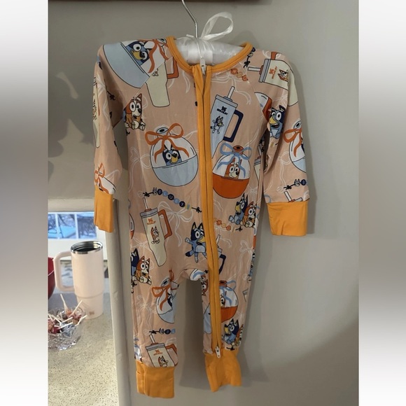 BAMBOO | One Pieces | Bluey Bamboo Zippy Sleeper 3 Months Christmas ...